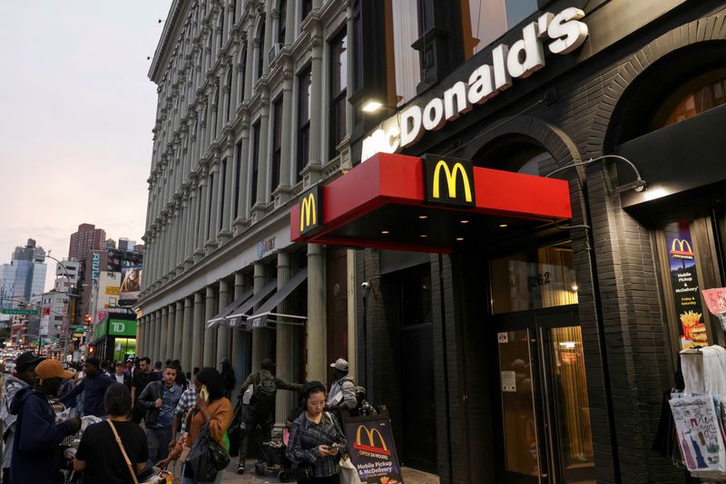McDonald’s shares slide as E. coli outbreak tied to Quarter Pounder kills 1 in US | Salem News ...