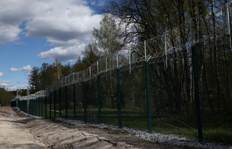Finland completes first 35 km of fence on Russian border | Salem News ...