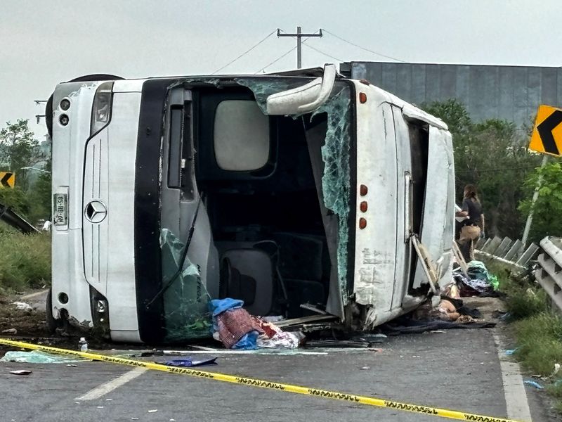 Bus Accident Leaves 11 Dead 17 Injured In Mexican State Of Nuevo Leon