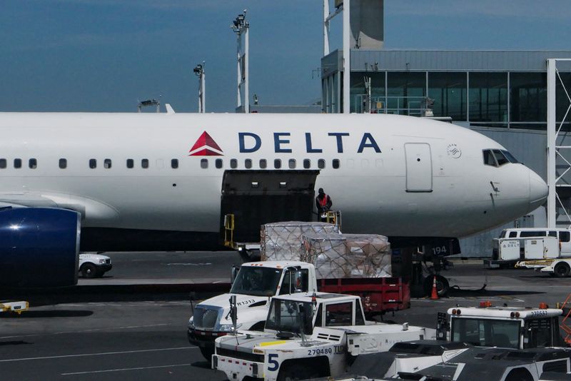 US senators raise alarm about Delta plans to use AI to set ticket ...