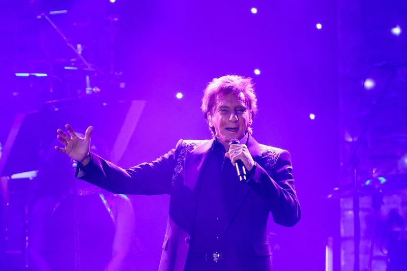 Barry Manilow shares cancer diagnosis as surgery prompts concert ...